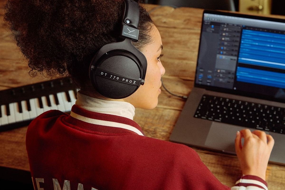 BEYERDYNAMIC DT 770 PRO X